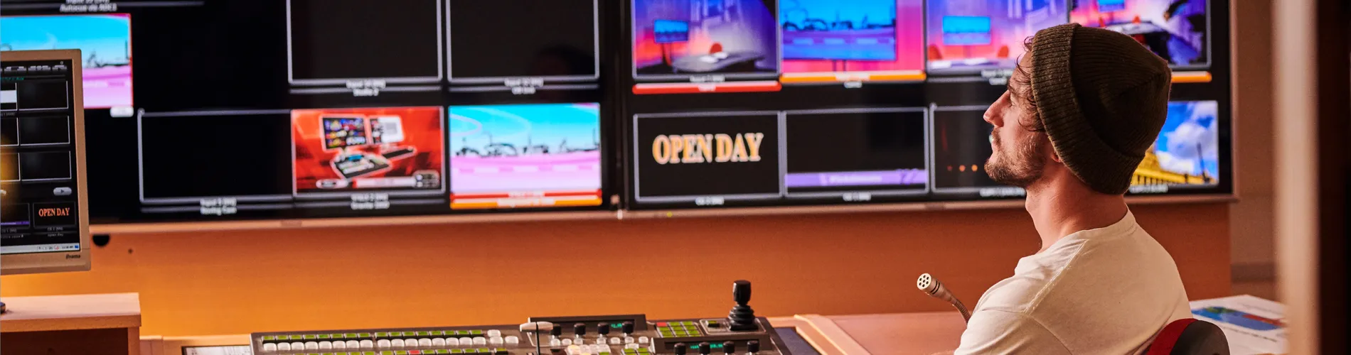 Broadcast and Digital Journalism - Courses - Leeds Trinity University